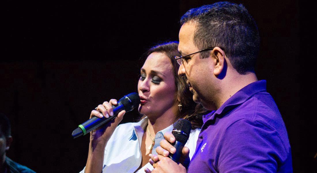 Eddy Marcano e Ivis Cequea celebran la “Navidad Entre Compais”